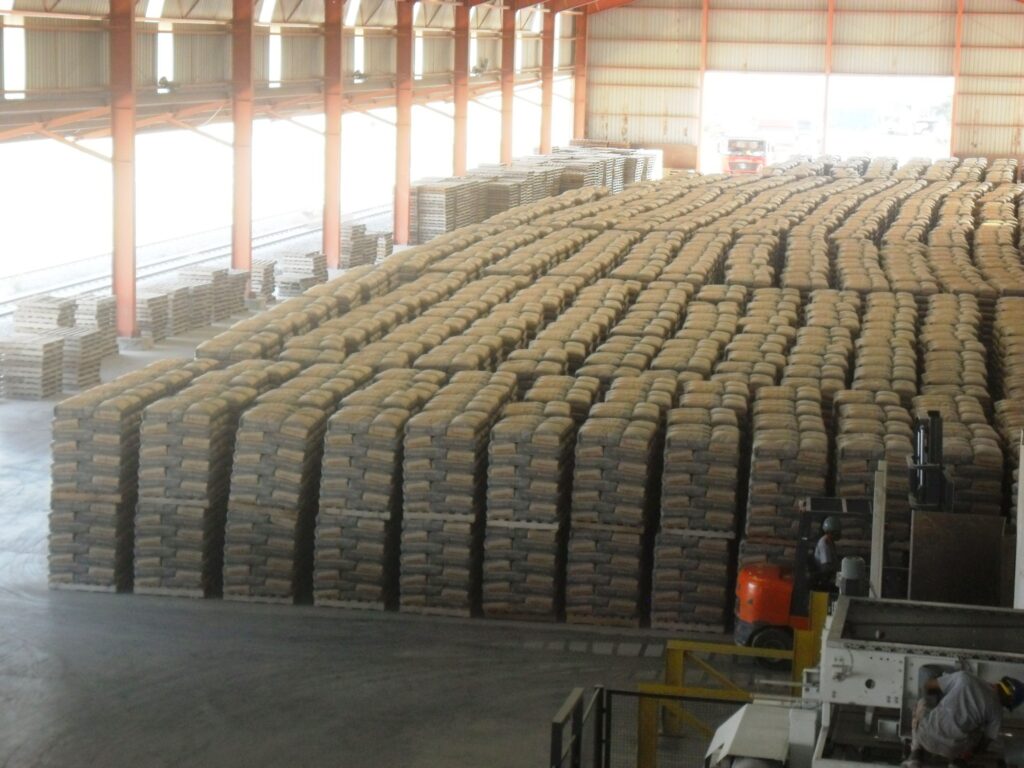 Angola vende 2,6 milhões de toneladas de cimento em 2022 – Estamos juntos